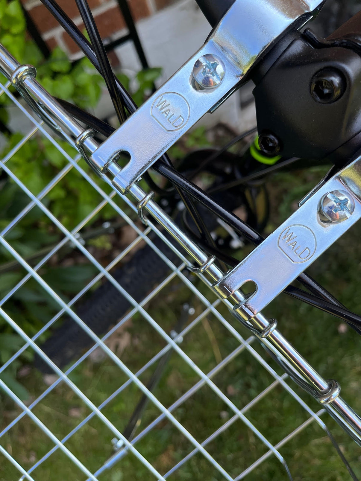 1372 Silver Front Basket – Wald Bicycle Baskets